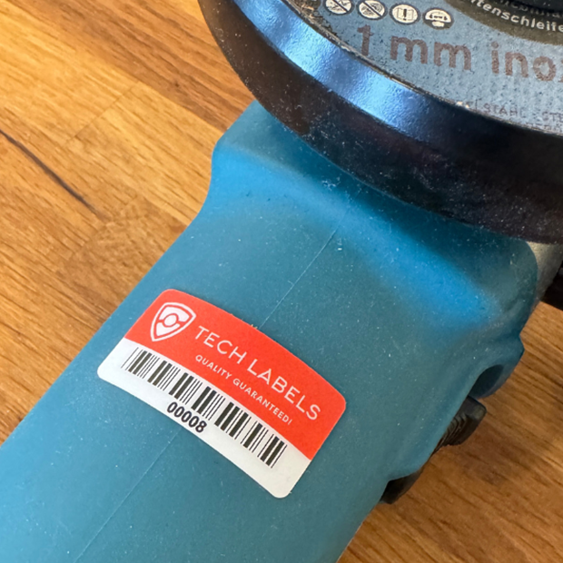 Industrietiketter - Tåliga och slitstarka etiketter från Tech Labels